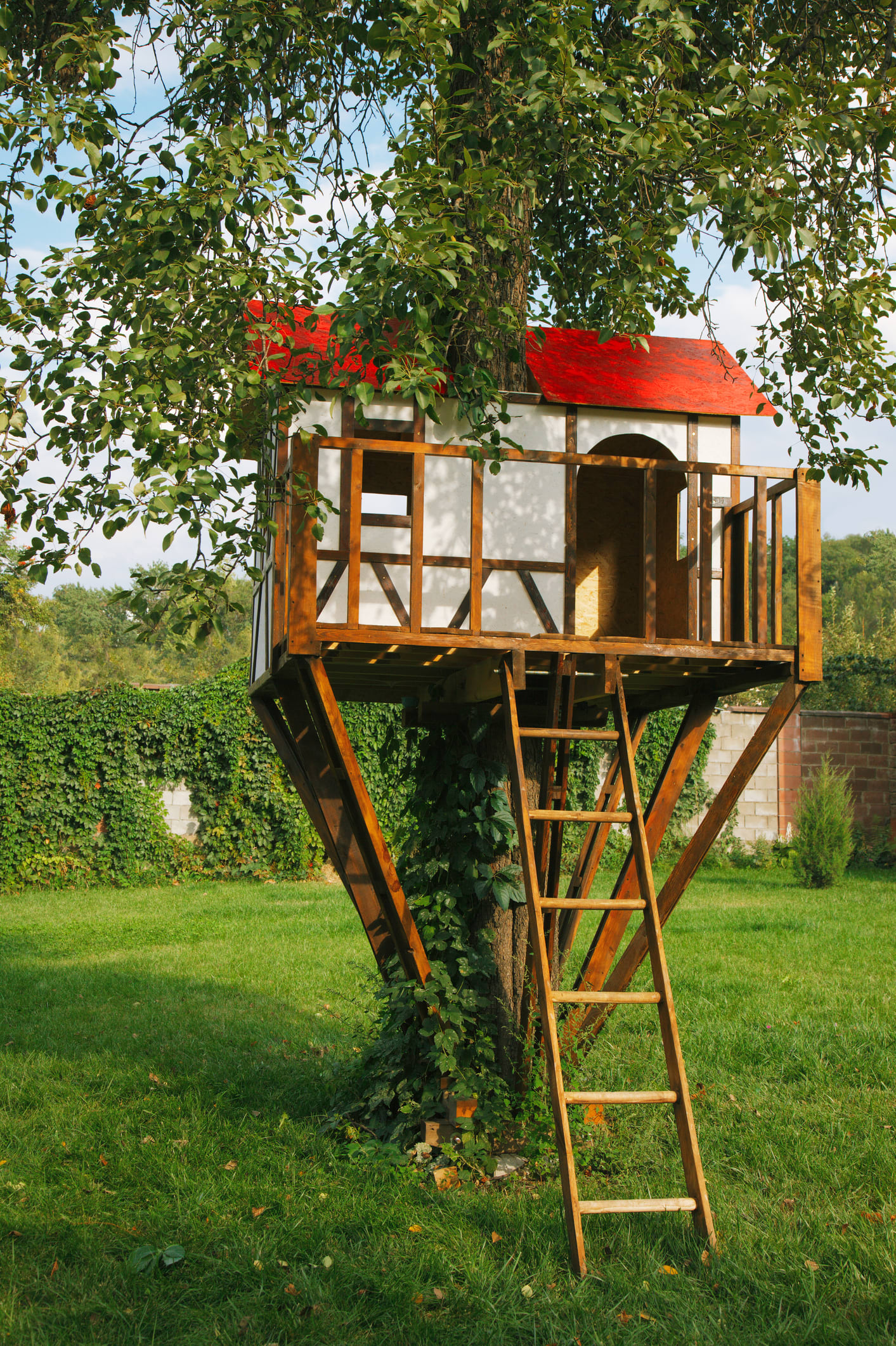 15 Treehouse Ideas - Dengarden