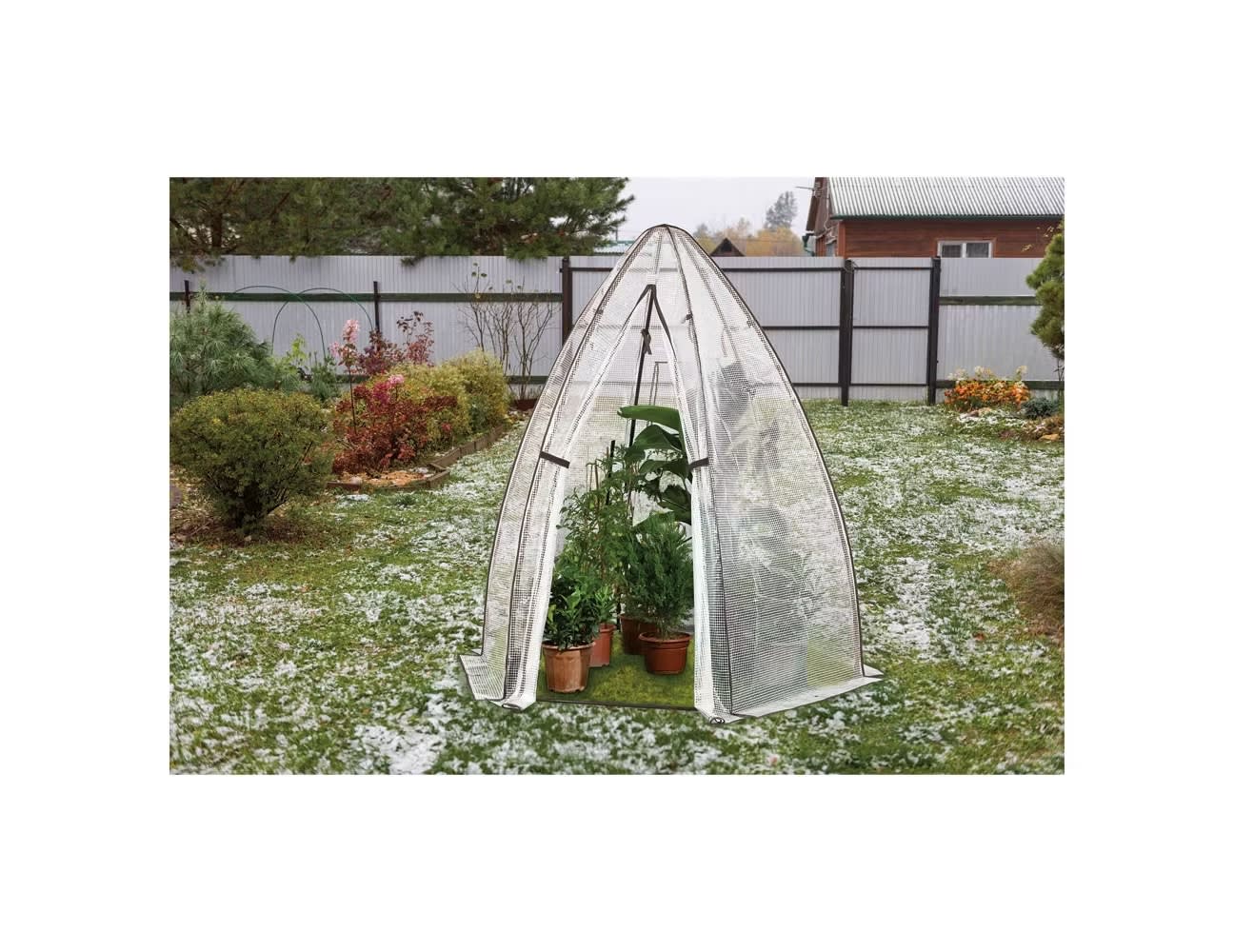 Gardeners Need Aldi's New Winter Greenhouse for the Cold Months - Dengarden