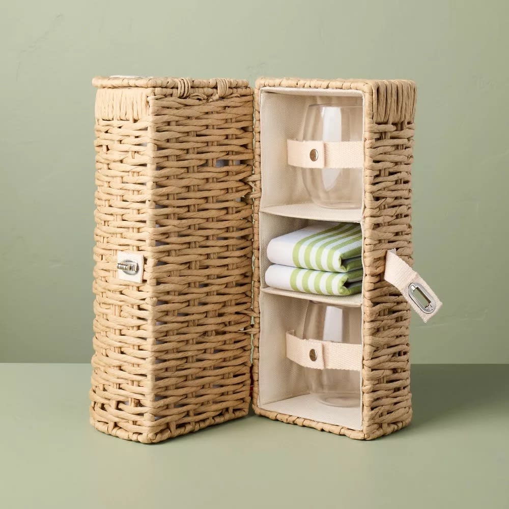 Target's New Bottle Carrier Makes Summer Picnics a Breeze - Dengarden