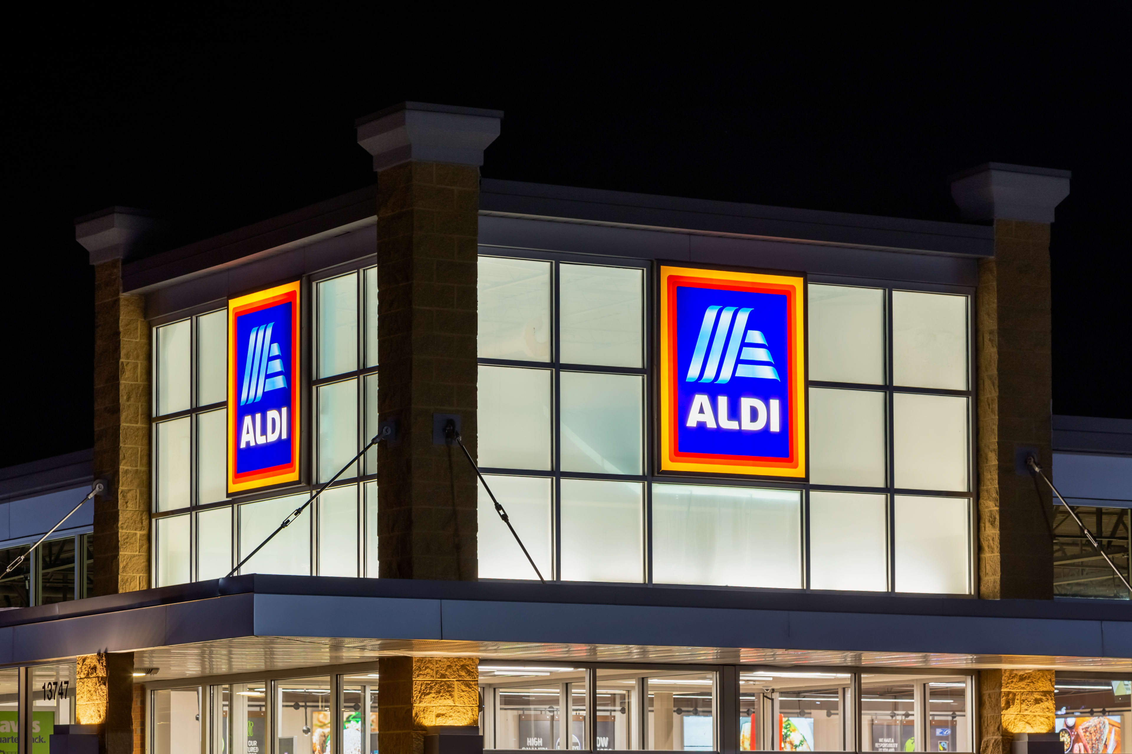 Is Aldi Open on Thanksgiving? 2025 Holiday Hours - Dengarden
