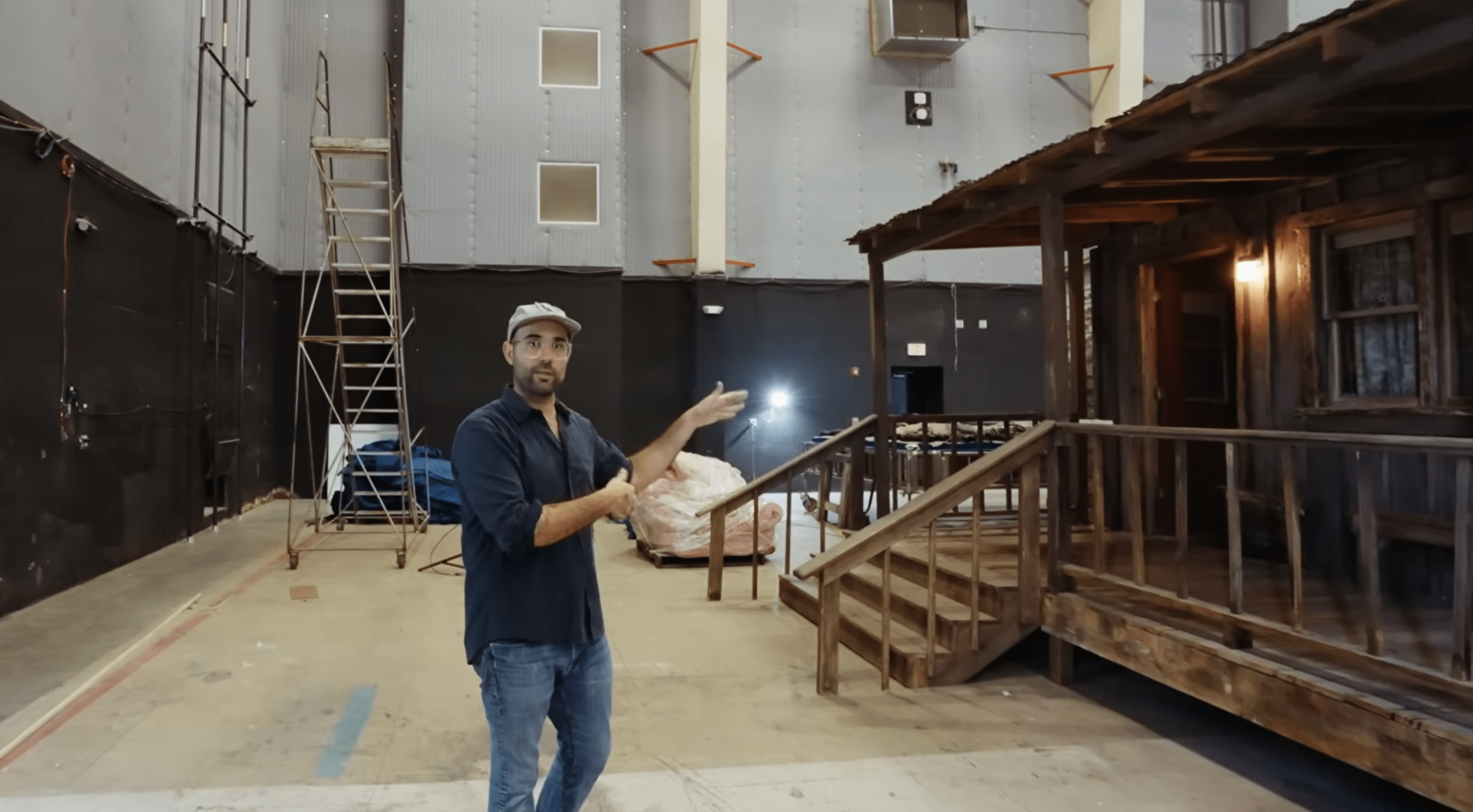 'Stranger Things' Production Designer Gives Tour of Two of the Show's ...
