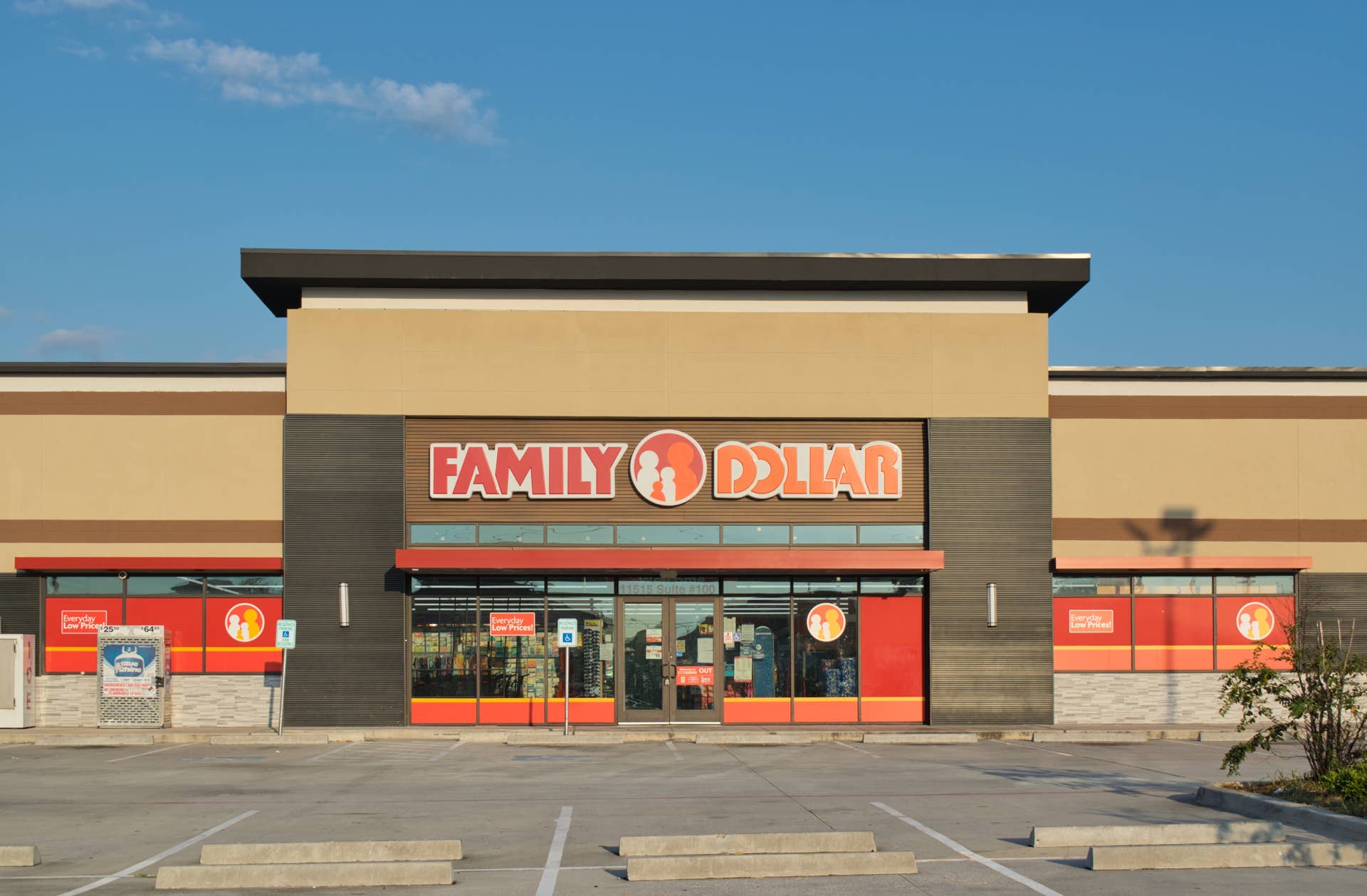 Is Family Dollar Open on Christmas Day? 2025 Holiday Hours - Dengarden