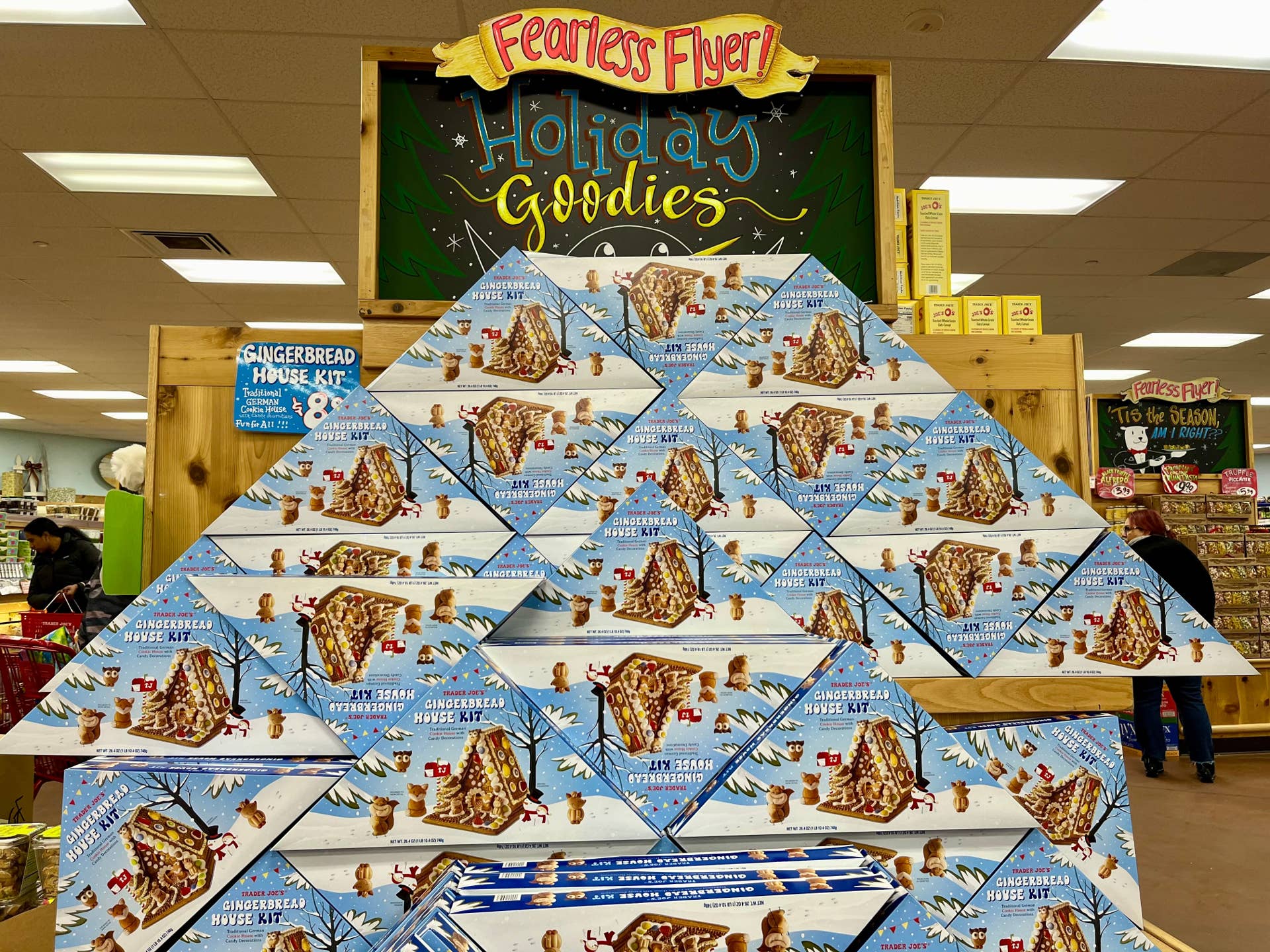 Is Trader Joe's Open on Christmas Day? 2025 Holiday Hours - Dengarden