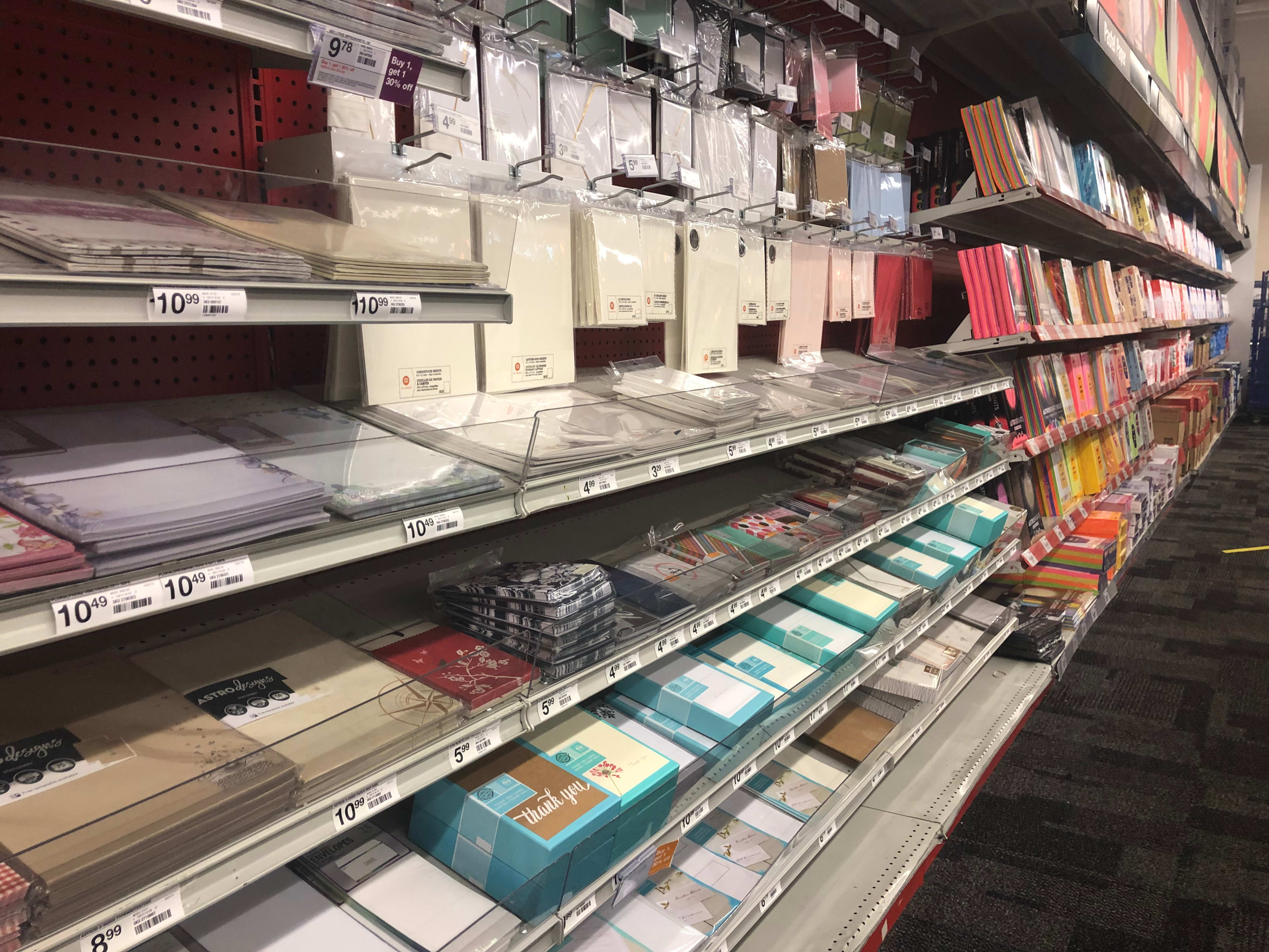 Is Staples Open on New Year's Day? 2026 Holiday Hours - Dengarden